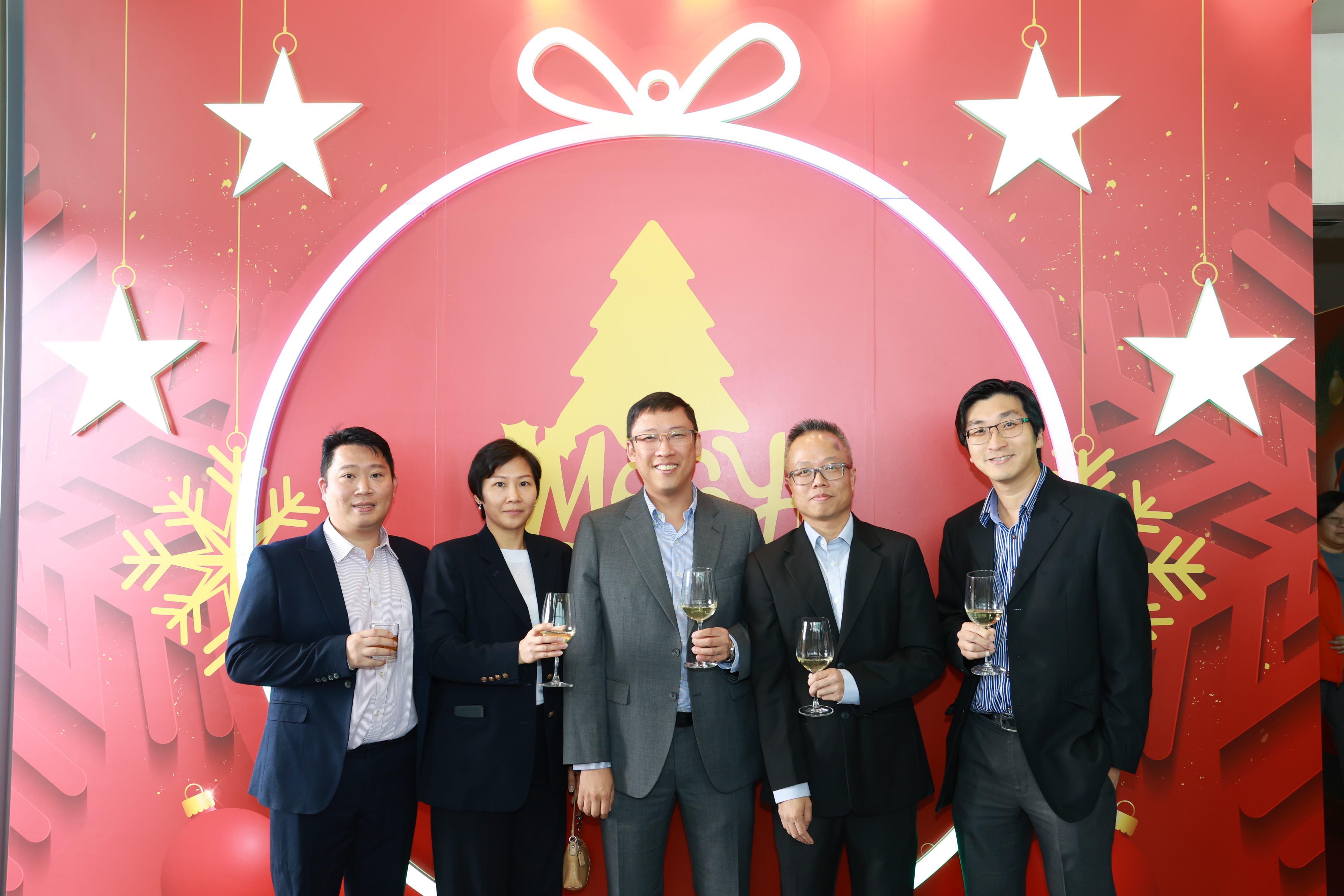 Photo Taking Time : 1200 - 1230 hrs