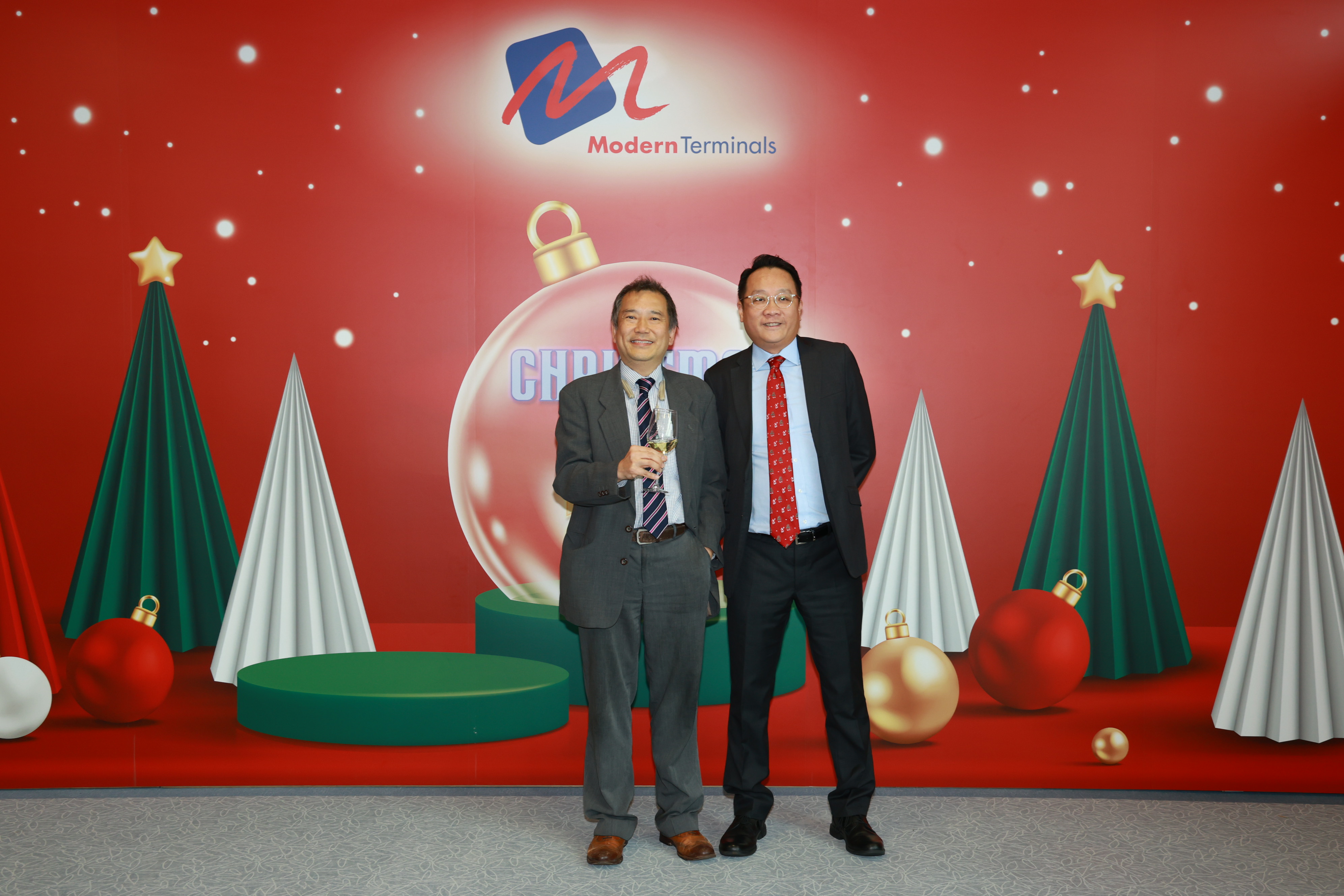 Photo Taking Time : 1230 - 1300 hrs