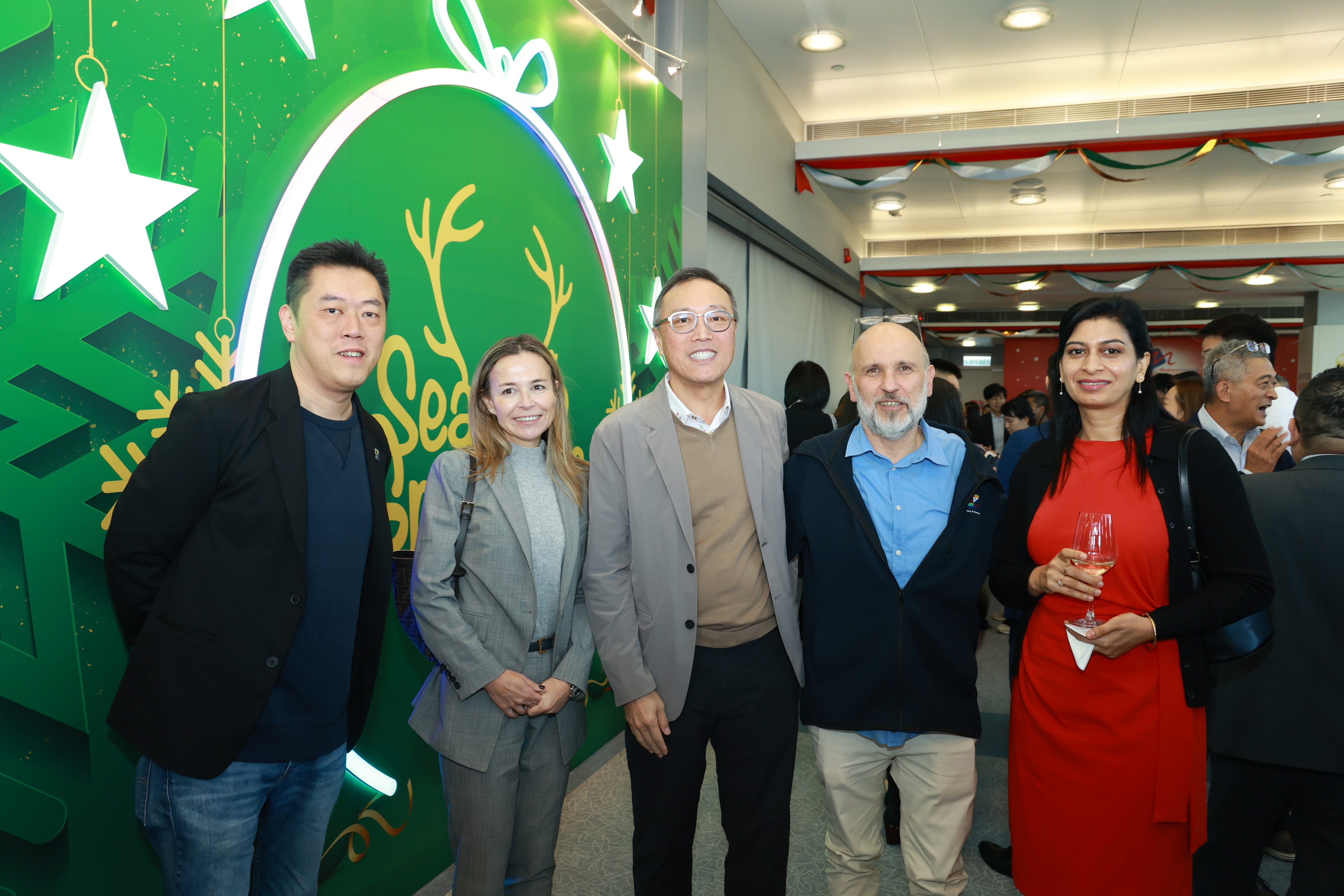 Photo Taking Time : 1230 - 1300 hrs