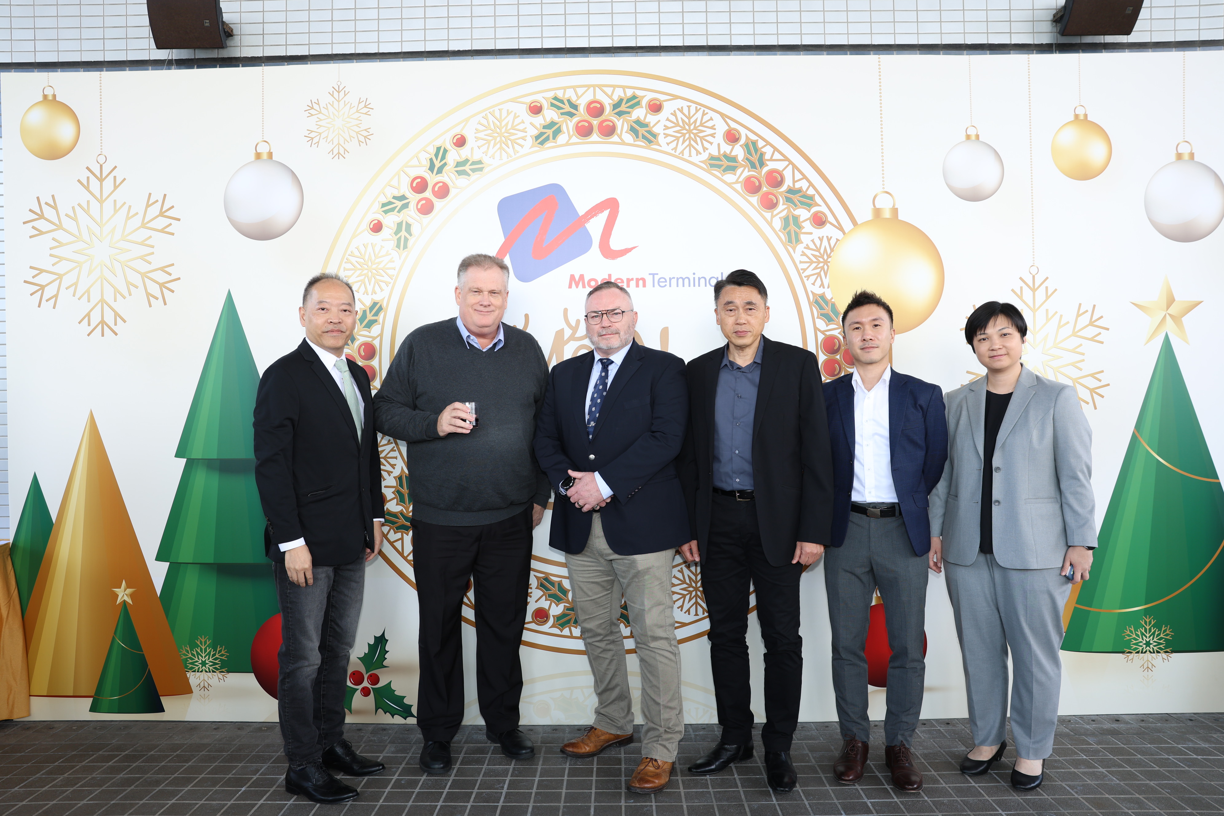 Photo Taking Time : 1230 - 1300 hrs